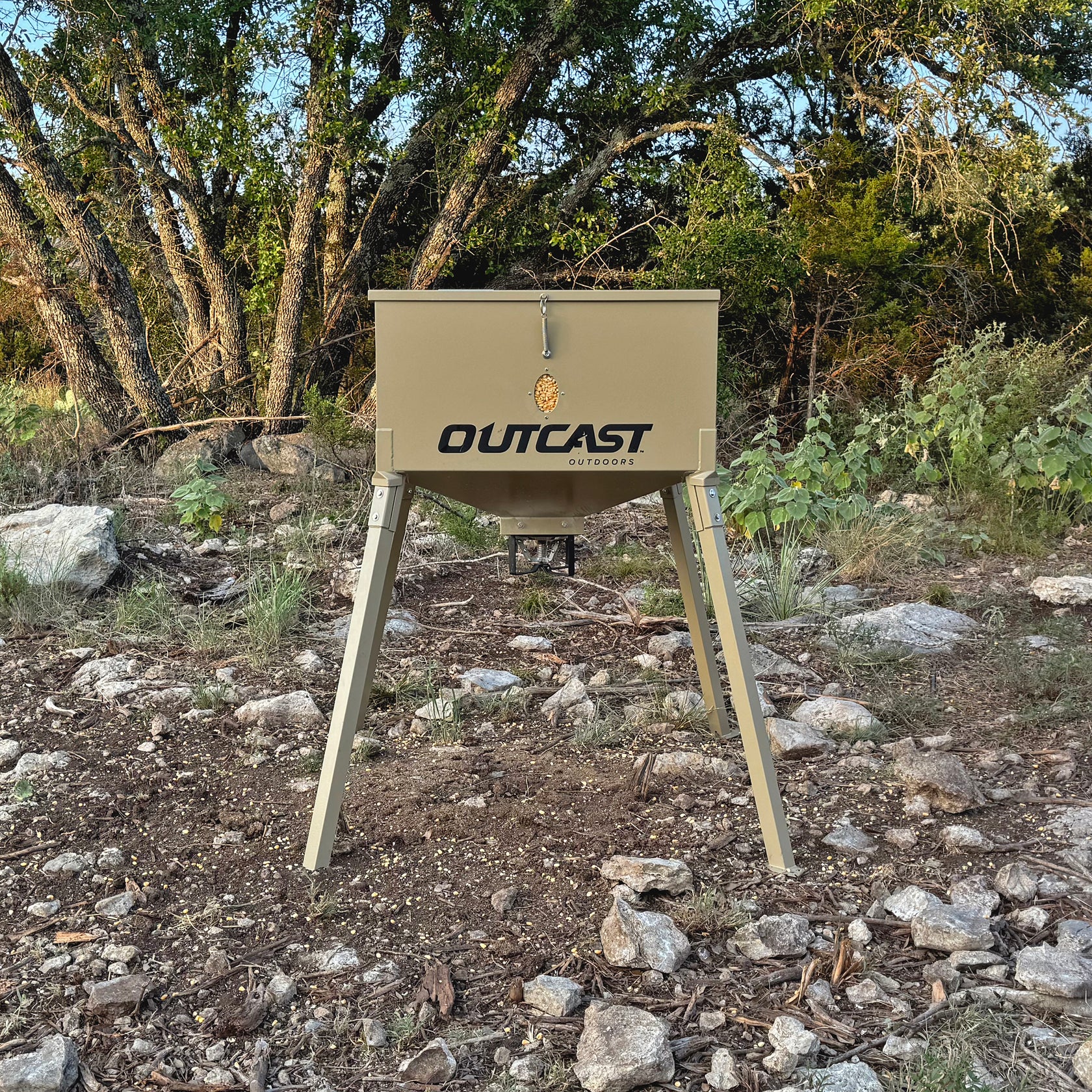 Outcast 350 lb. Corn Feeder – Fair Game Group