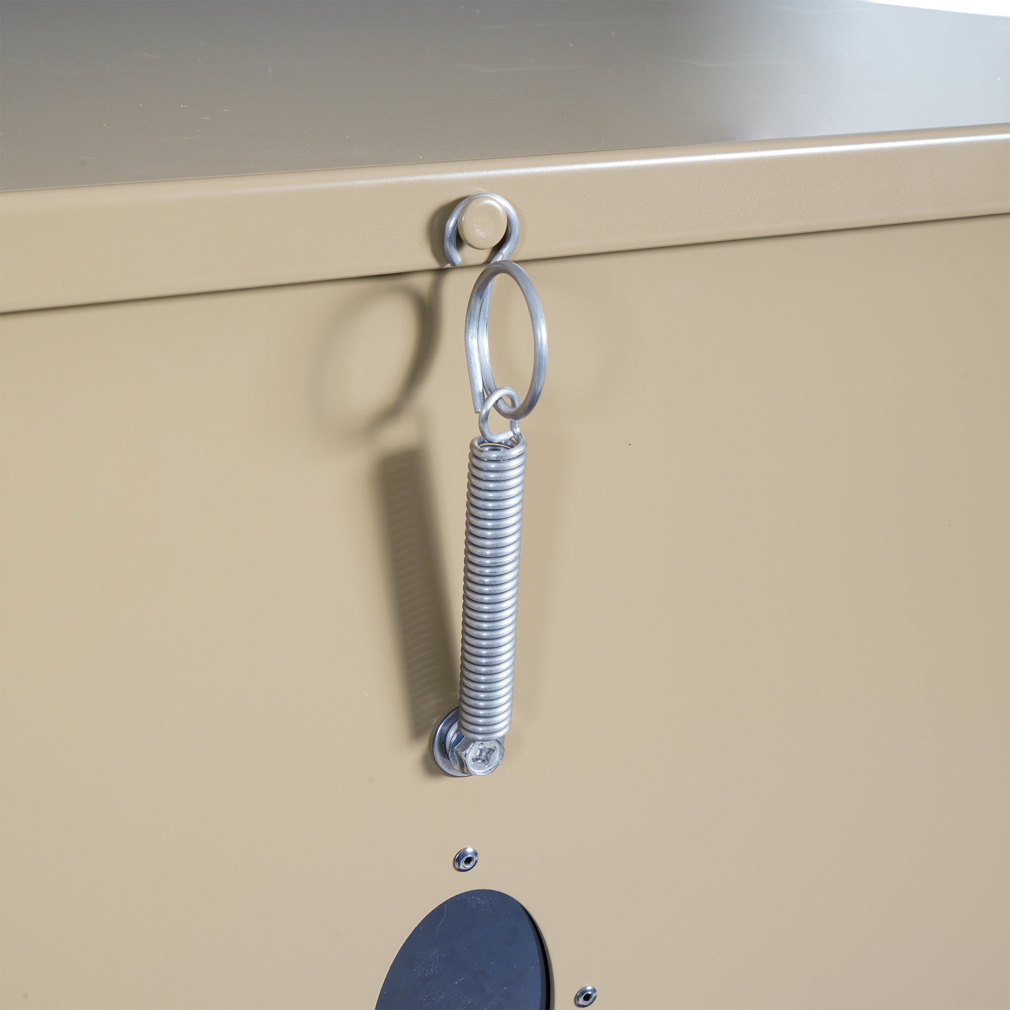 Outcast 350 lb. Corn Feeder – Fair Game Group